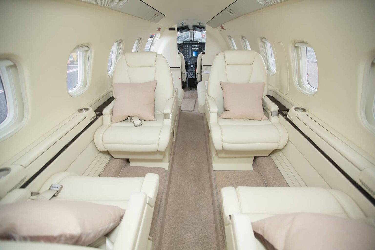 Piaggio P.180 Avanti | Diamond Sky Aviation Group